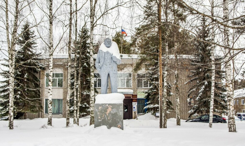 Anıt, heykel В.И. Ленин, Kirovskaya oblastı, foto