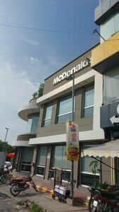 Mcdonald (Province of Punjab, Lahore, Jail Road), fast food  Lahor'dan