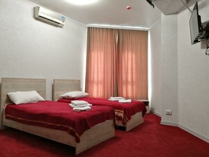 Riviera (Naberezhnaya ulitsa No:1), otel  Salsk'tan