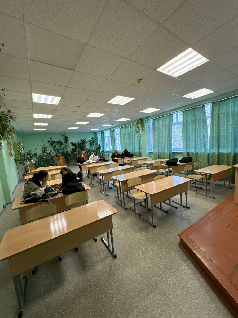 Ortaokul Средняя общеобразовательная школа № 5, Sokol, foto