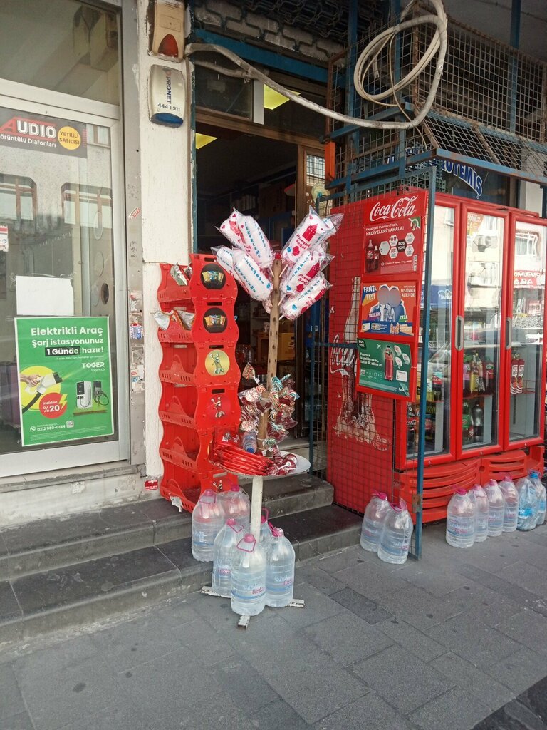 Market Mavi Kuruyemiş, İstanbul, foto