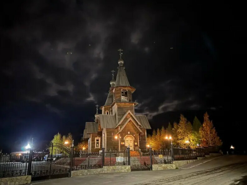 Ortodoks kiliseleri Церковь Иннокентия, митрополита Московского, Lensk, foto