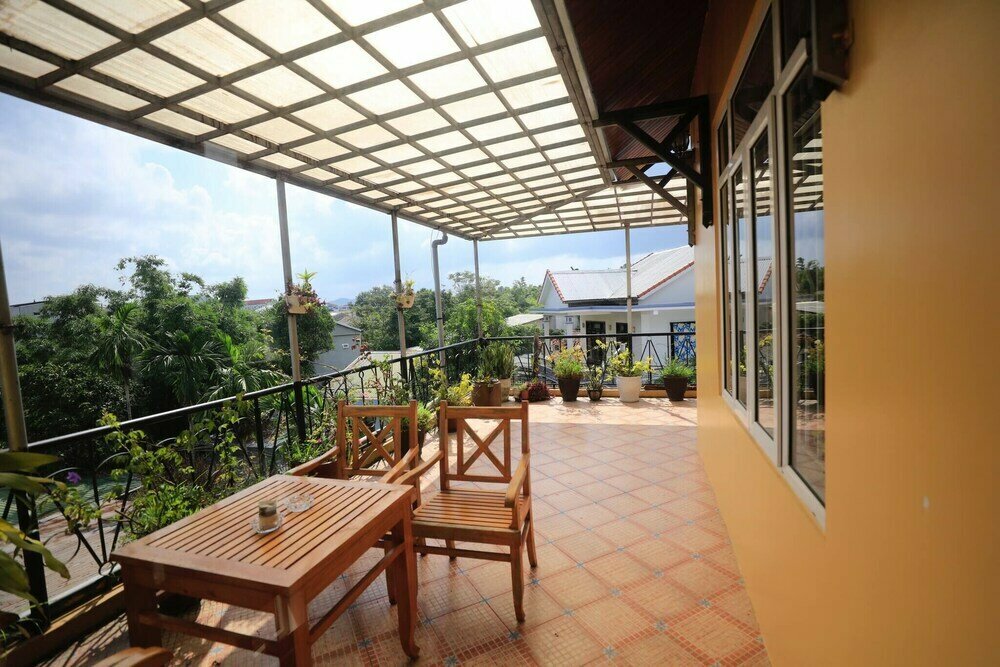 Otel Hillside Homestay Hue - Em Room top Apartment, Hue, foto