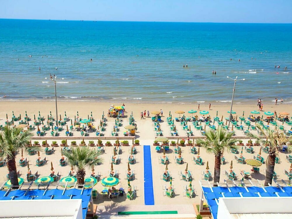 Otel Apartment Next to the Beach Plazh, Dıraç, foto