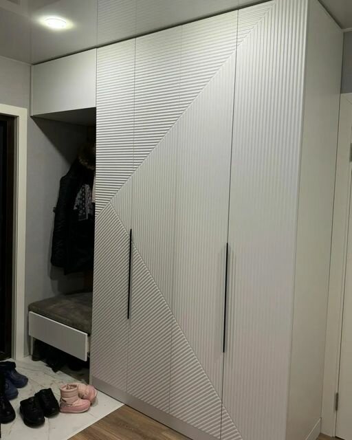 Ray dolap üreticileri Лира Мебель, Oral (Uralsk), foto