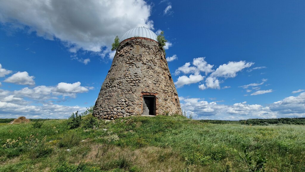 Turistik yerler Ветряная мельница, Grodnenskaya oblastı, foto