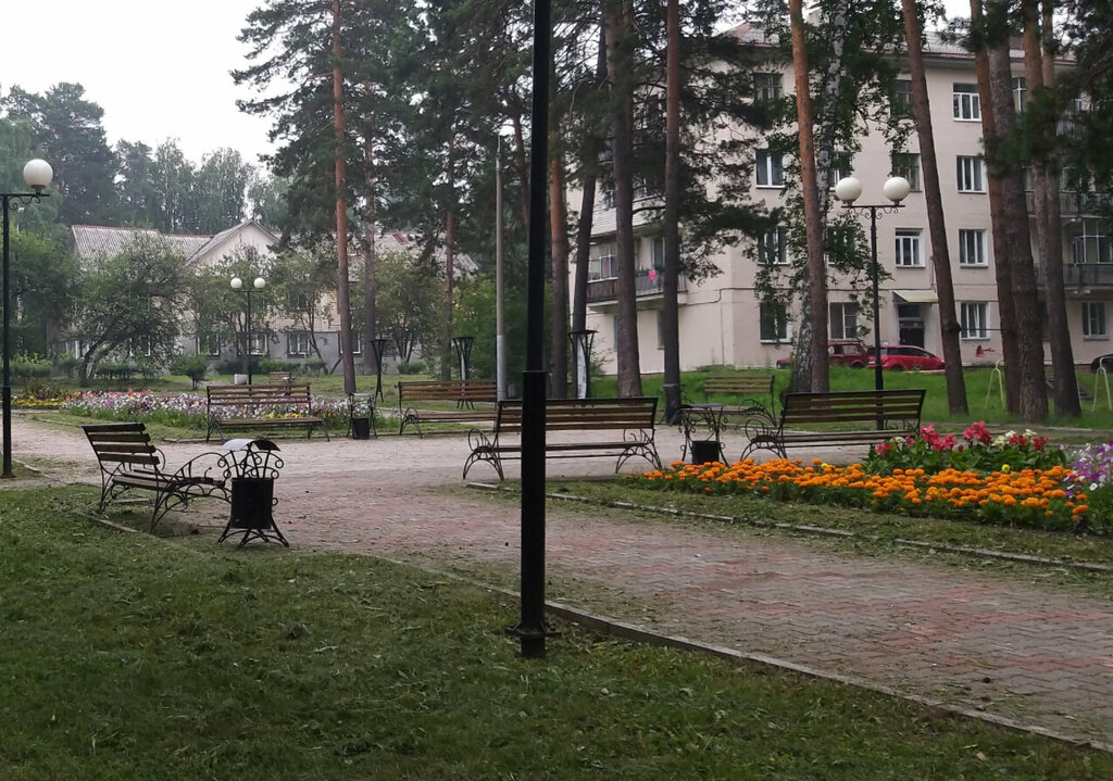 Kültür ve eğlence parkları P.T. Shtefana Square, Zheleznogorsk, foto