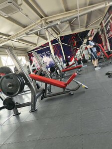 Pro_100_gym (ulitsa 40 let Sovetskoy Armii No:3), fitness kulüpleri  Novoşahtinsk'ten