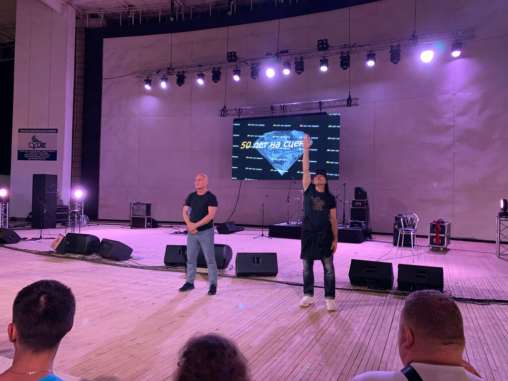 Konser salonları Летний киноконцертный зал, Sudak, foto