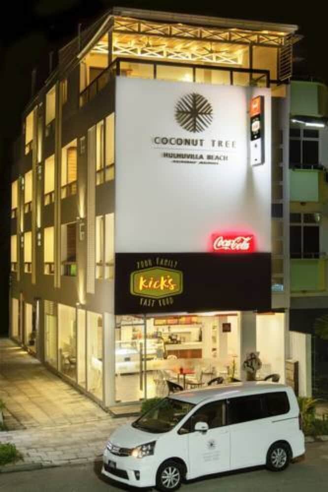 Otel Coconut Tree Hulhuvilla Beach, Malé, foto