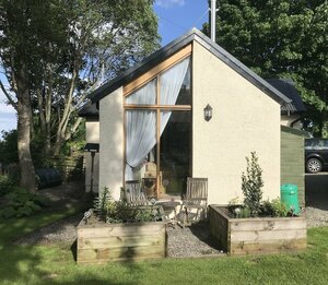 Contemporary One Bedroom Apartment Close To All Amenities In Conservation Area (Northern Ireland, County Armagh, Tynan), otel  Highland Konsey Alanı'ndan