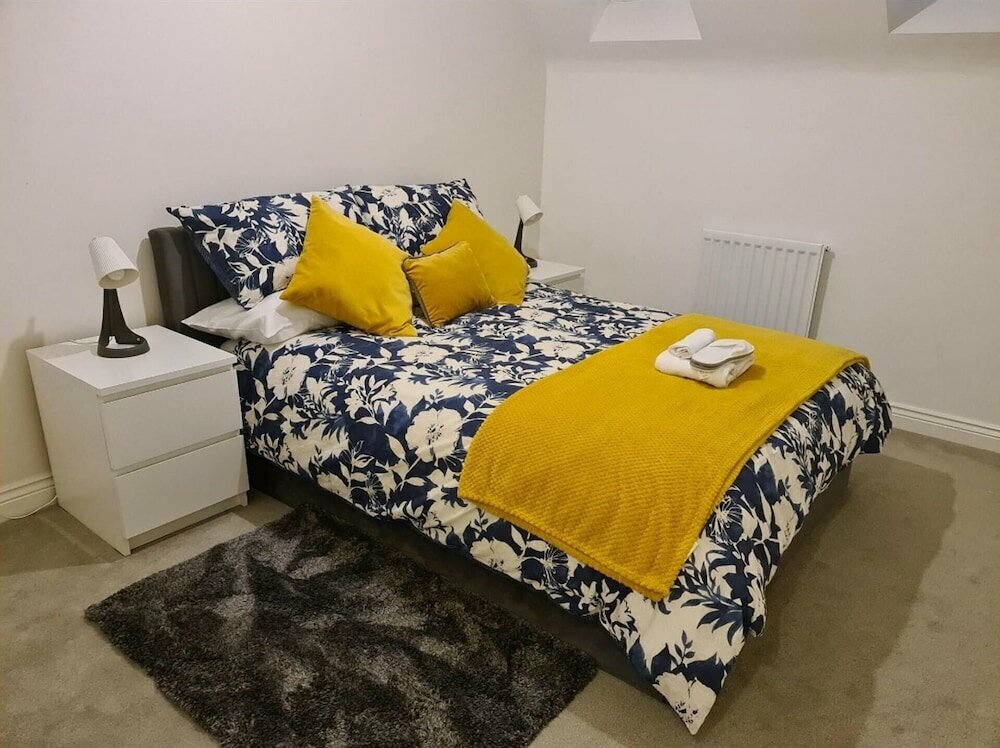 Otel Stunning 3-bed House in Wolverhampton, Wolverhampton, foto