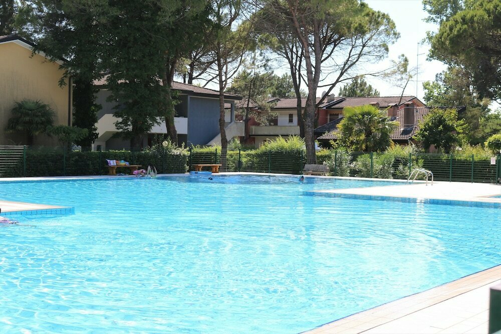 Kısa süreli konaklama Holiday Complex With Pool, Dünya, foto
