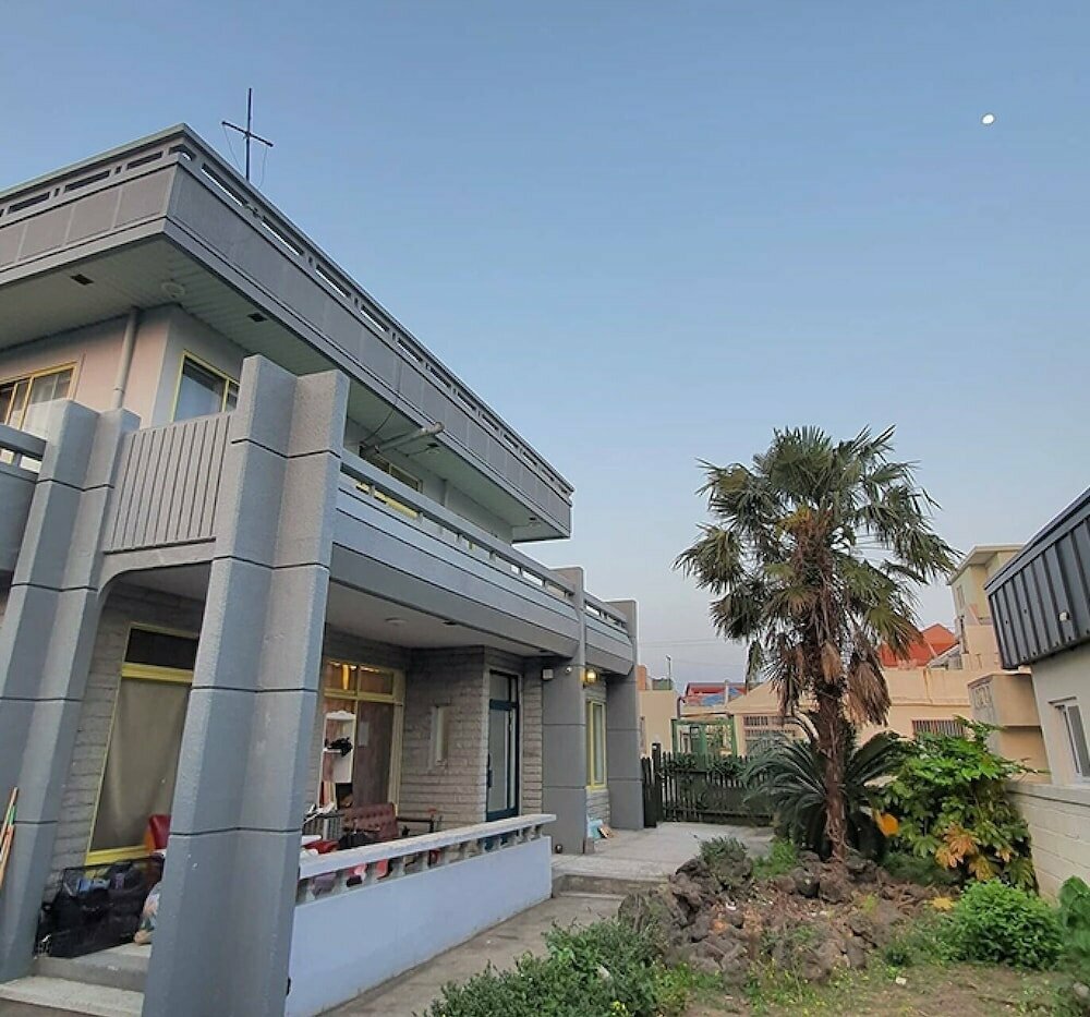 Otel Jeju Airport First Night Guesthouse, Chjechju, foto