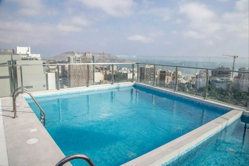 Otel AV. Almte. Miguel Grau 1502, Lima, foto