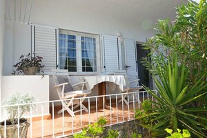 Apartamentos Casa Franziska (Islas Baleares, Calle de ses Figueres), otel  İbiza'dan