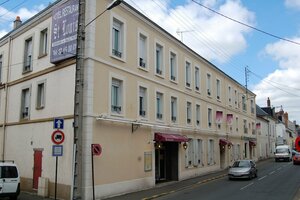 Hôtel Saint Louis (Centre-Val de Loire, Eure-et-Loir, Châteaudun, Rue de la République, 41), otel