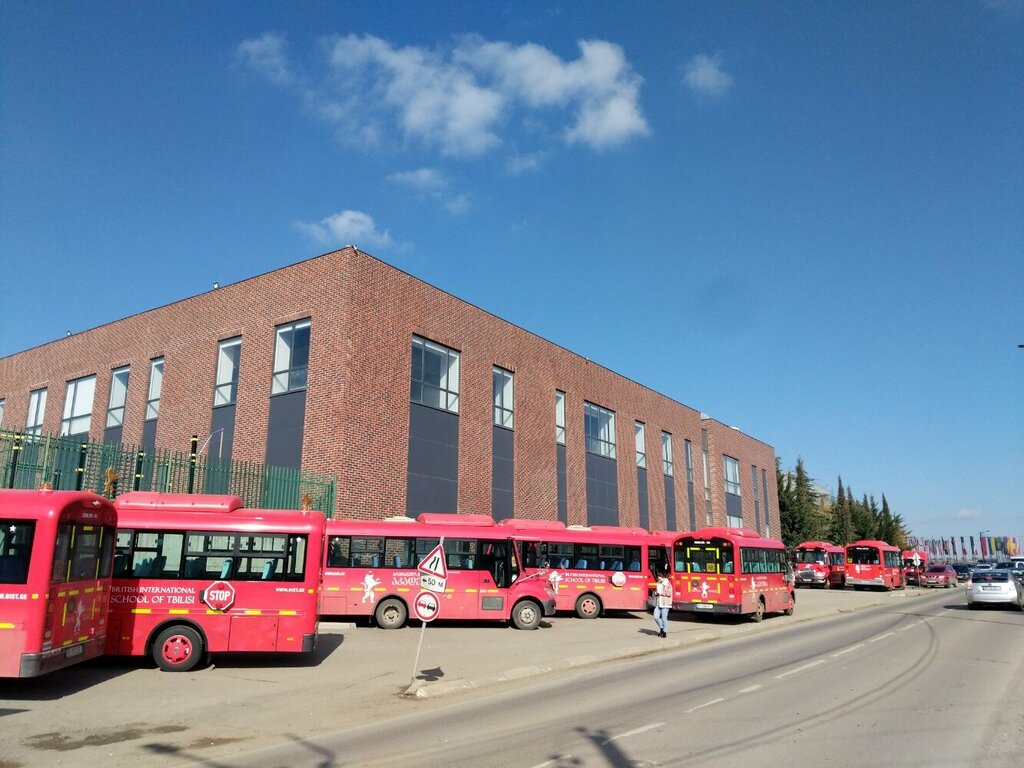 Özel okul British-Georgian Academy, Tiflis, foto