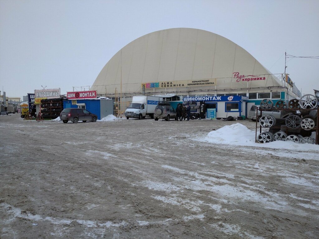 Alışveriş merkezleri Павильон Керамика, Omsk, foto