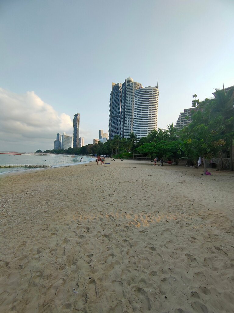 Plaj Beach, Pattaya, foto