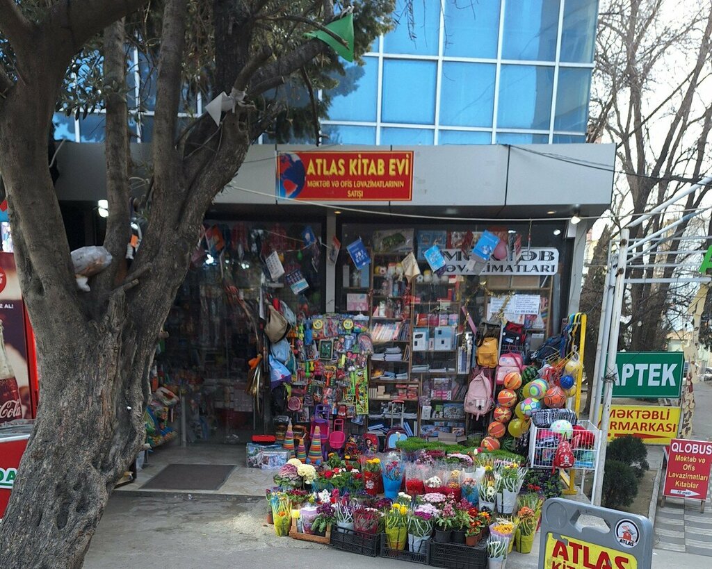Kırtasiyeler Atlas Kitab Evi, Bakü, foto