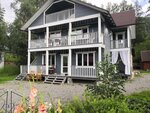 АиСТ (Souzginskaya ulitsa No:54, posyolok Turbaza Yunost), otel  Altay Cumhuriyeti'nden