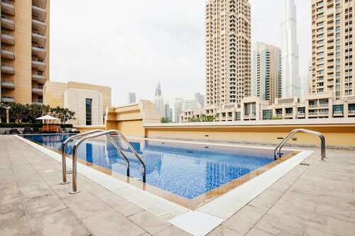 FantaStay Claren Tower 2, short-term housing rental, Boulevard Crescent ...