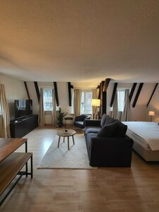 Stylish Apartment in the Heart of Zug by Airhome (Neugasse No:19, Zug), otel  Zug'dan