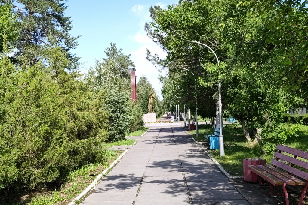 Anıt, heykel Жайыл Баатыр, Karabalta, foto