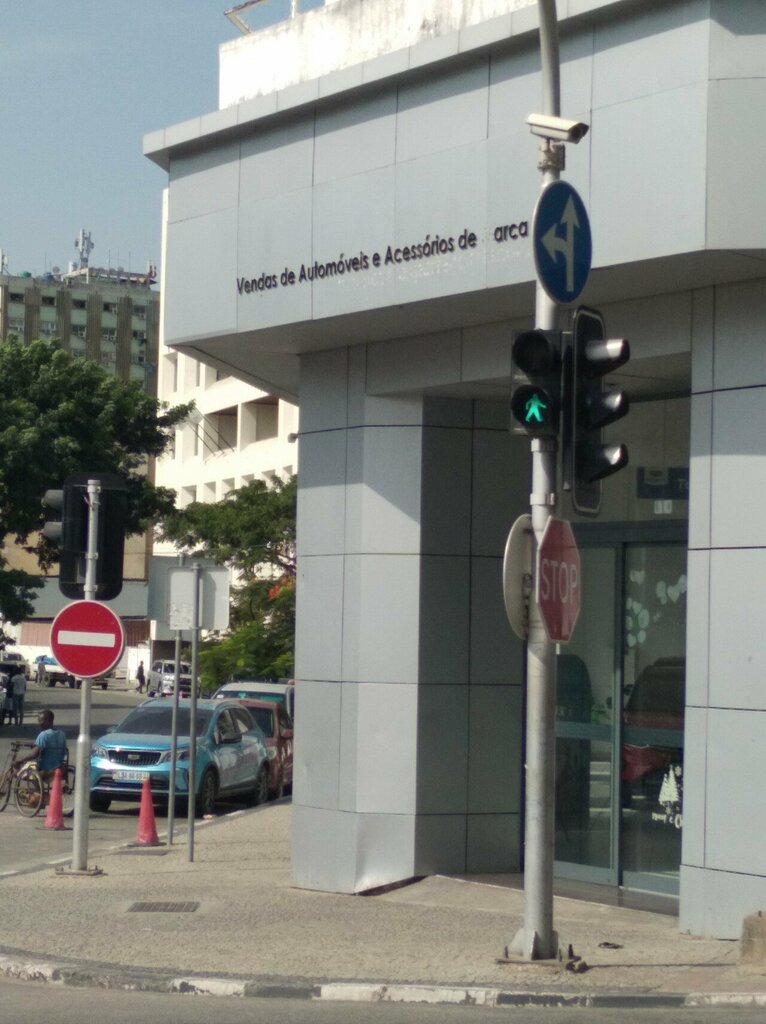 Otomobil satış galerileri Geely, Loanda, foto