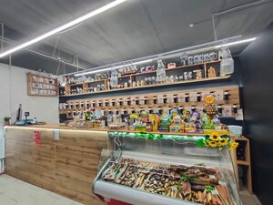 Mood Therapy (ulitsa Potrebkooperatsii No:36, Kirov), bira dükkanı  Kirov'dan