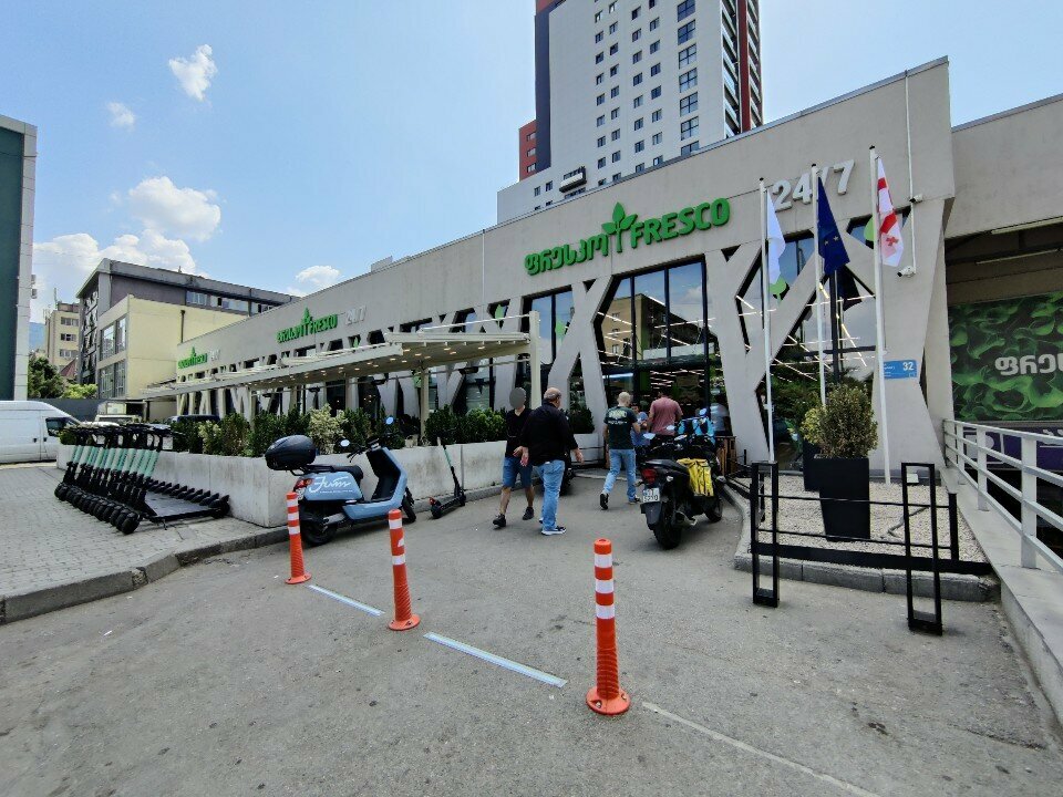 ATM'ler Liberty Bank, Tiflis, foto