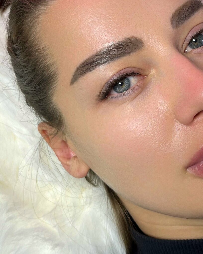 Kaş ve kirpik salonu Molly, Kırım Cumhuriyeti, foto