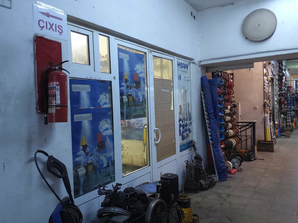 Yapı mağazası Motor temiri, Bakü, foto