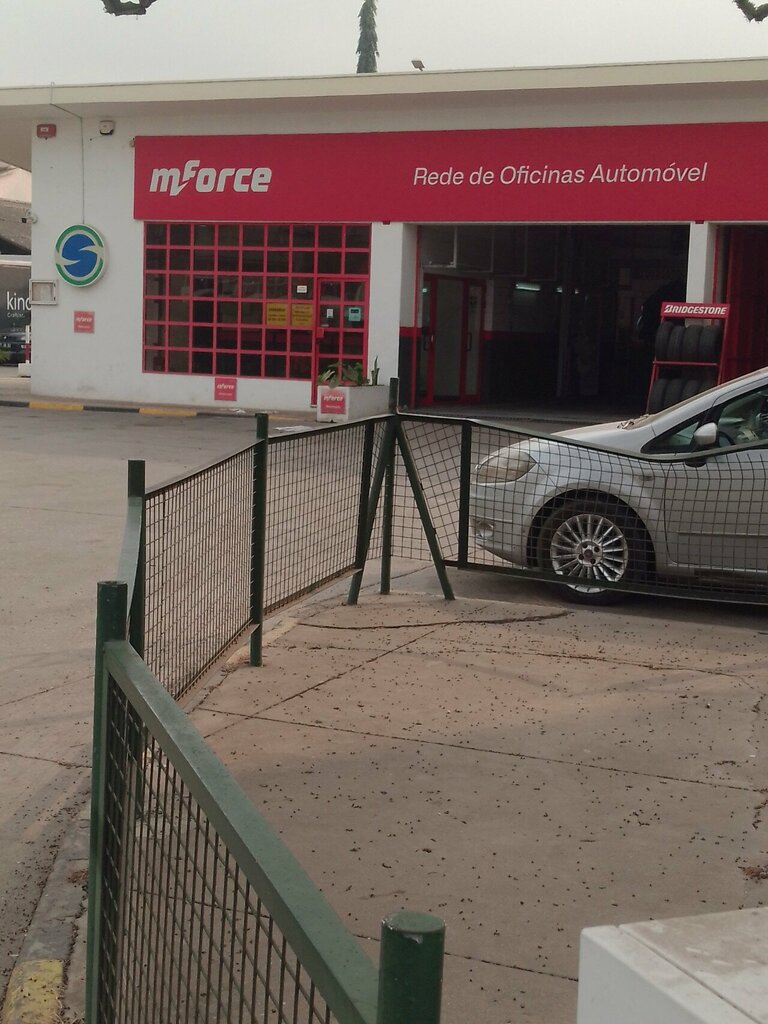 Otomobil servisi Mforce, Loanda, foto