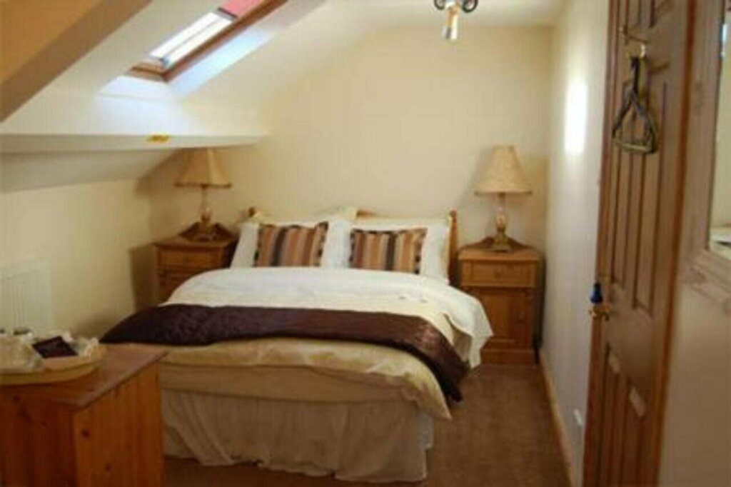 Otel Pinewood Guest House, , foto