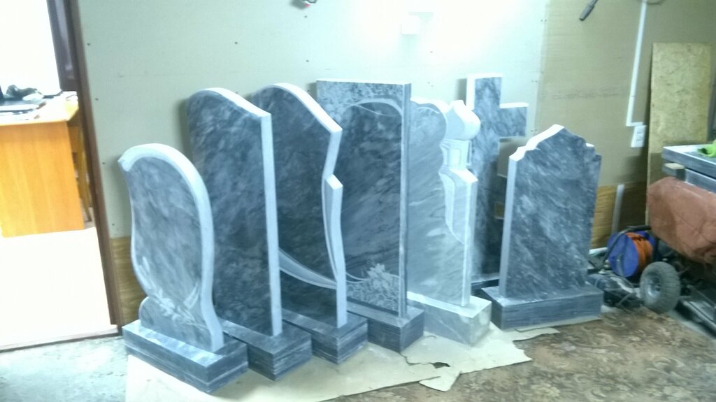 Heykel ve mezarlık taşı üreticileri Мастерская Памятники, Orenburgskaya oblastı, foto