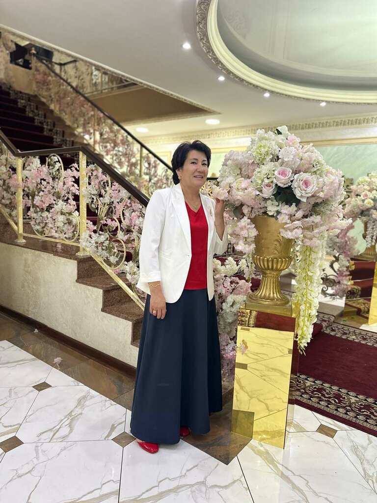 Restoran Baiterek, Almatı, foto