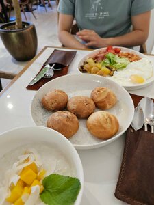 Теория (prospekt Dzerzhinskogo No:36, Kislovodsk), kafe  Kislovodsk'tan