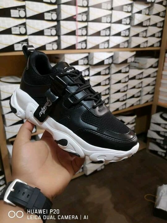 Ayakkabı mağazaları Garothas Shoes, Trujillo, foto