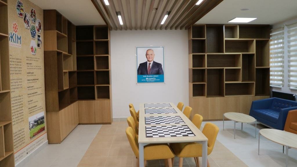 Fen lisesi, sosyal bilimler lisesi GEBKİM Mesleki ve Teknik Anadolu Lisesi, Dilovası, foto