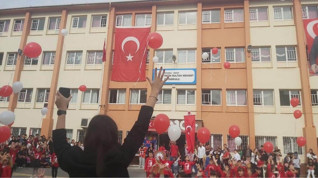 Ortaokul Fatih Sultan Mehmet Ortaokulu, İstanbul, foto