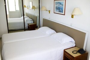 Sun Hall Beach (Larnaka, Kıbrıs Cumhuriyeti, Evriviades Street, 4), otel  Larnaka'dan