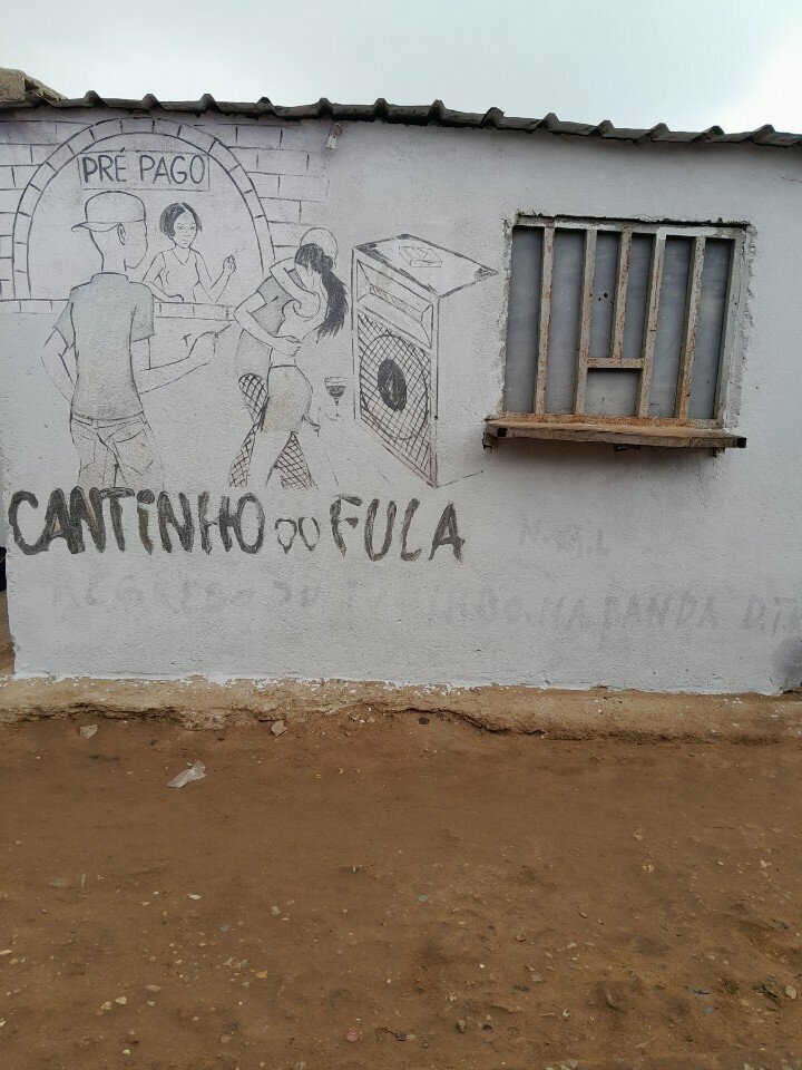 Alkollü içecekler Cantinho do Fula, Loanda, foto