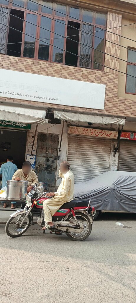 Bebek besleme merkezleri Gujjar milk shop, Lahor, foto