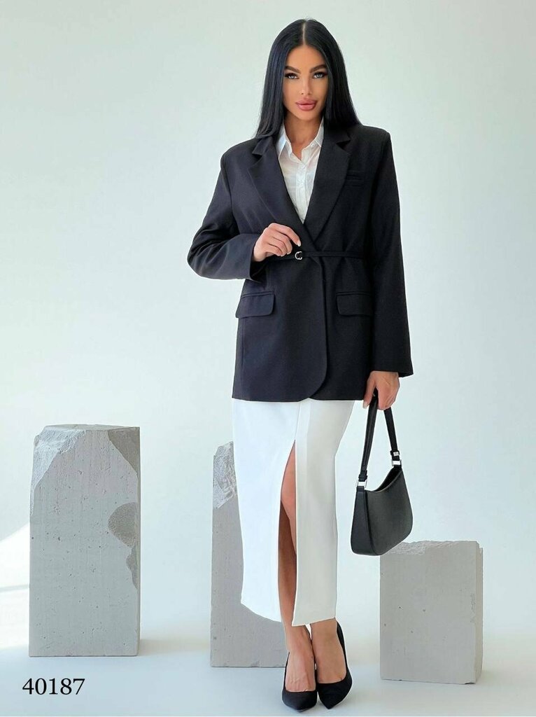 Giyim mağazası House of Dresses, Murino, foto