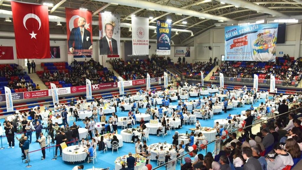 Lise Karabük Mesleki Ve Teknik Anadolu Lisesi, Karabük, foto
