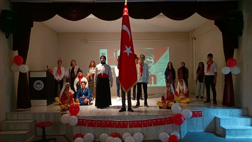 i̇mam hatip eğitim kurumları Çiğli Mehpare Yağcı Anadolu İmam Hatip Lisesi, İzmir, foto