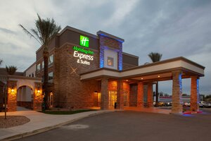 Holiday Inn Express & Suites Gilbert - East Mesa (Arizona, Maricopa County, City of Gilbert, North Gilbert road), otel  Gilbert'ten