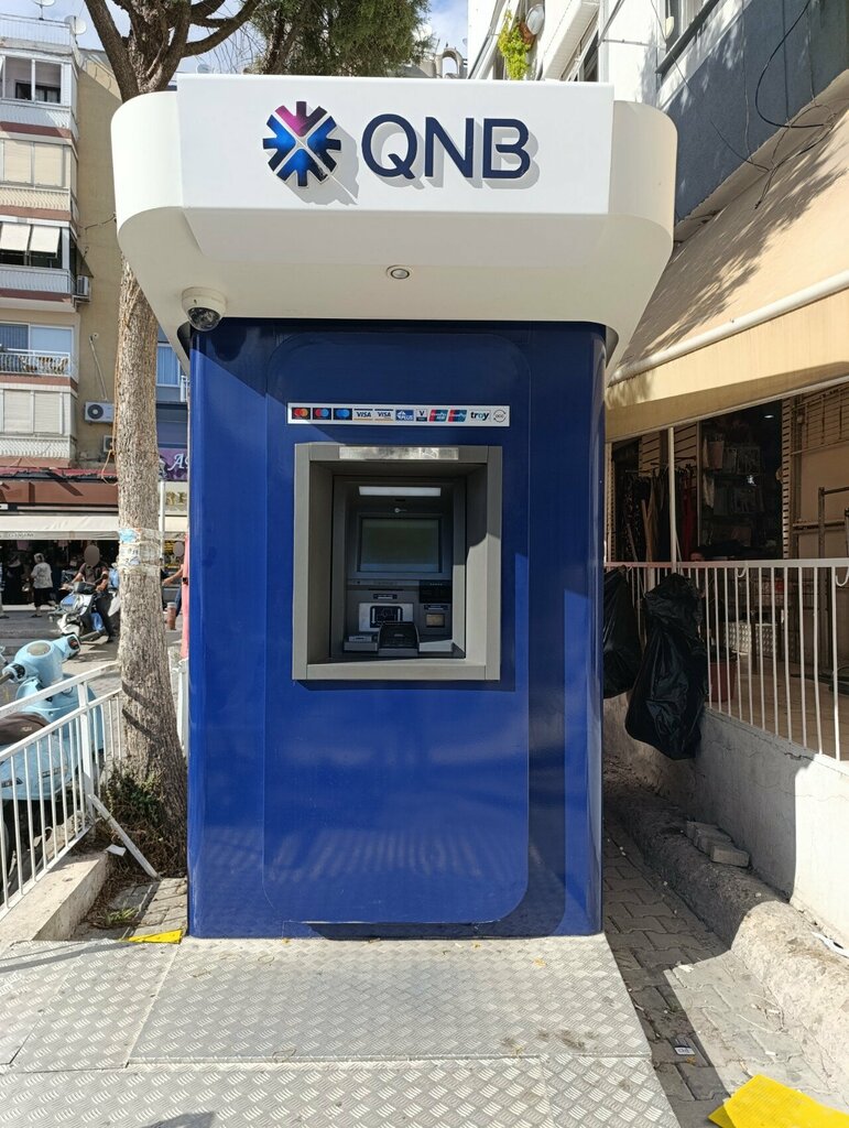 ATM'ler QNB ATM, İzmir, foto